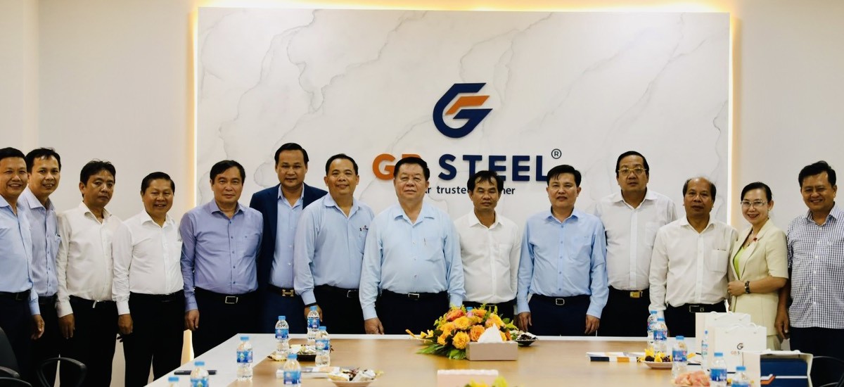 Đoàn công tác của Trung ương và tỉnh Long An thăm, làm việc tại Nhà máy ...