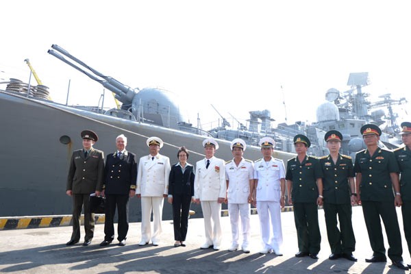 Russian naval ships arrive in Da Nang city | SGGP English Edition