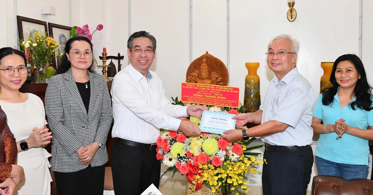 Phó Bí thư Thành ủy TPHCM Nguyễn Phước Lộc thăm PGS-TS Phan Thanh Bình | BÁO SÀI GÒN GIẢI PHÓNG
