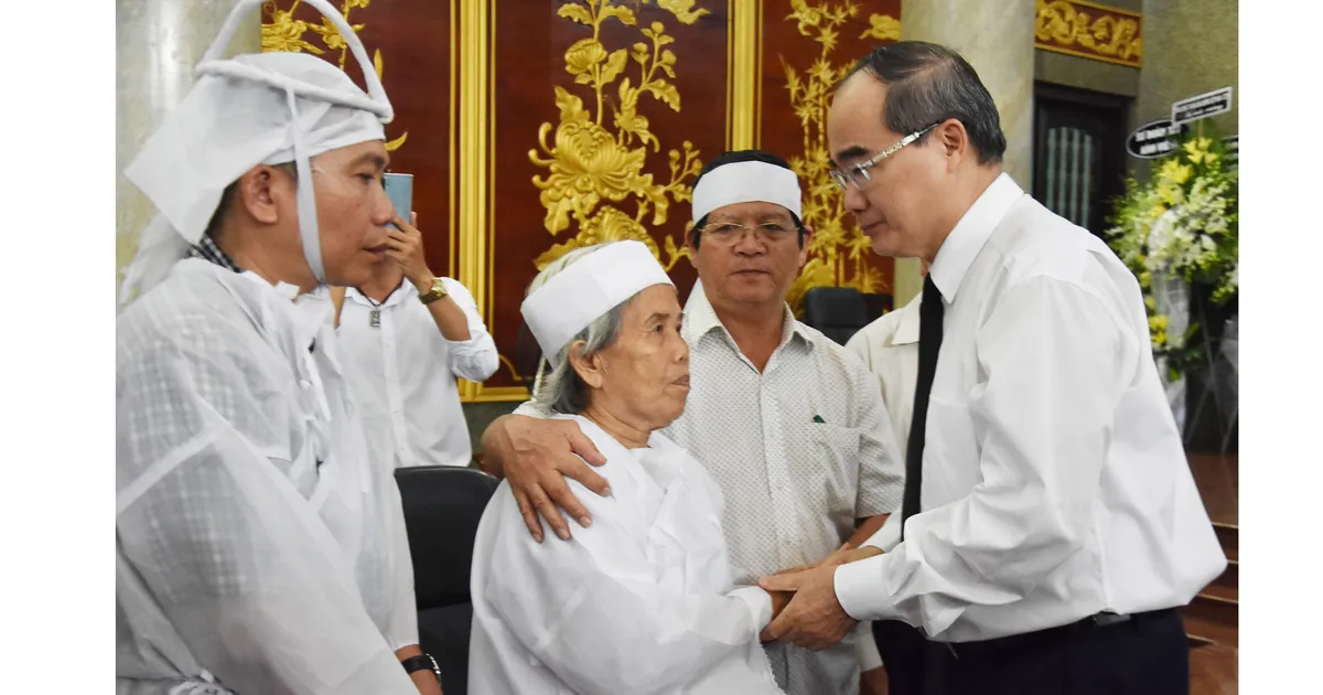 Lễ viếng phi công huyền thoại Nguyễn Văn Bảy | BÁO SÀI GÒN GIẢI PHÓNG