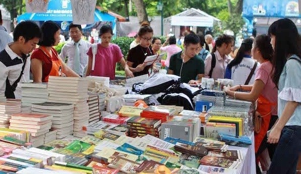Publishing houses work hard to introduce Vietnamese books abroad | SGGP English Edition