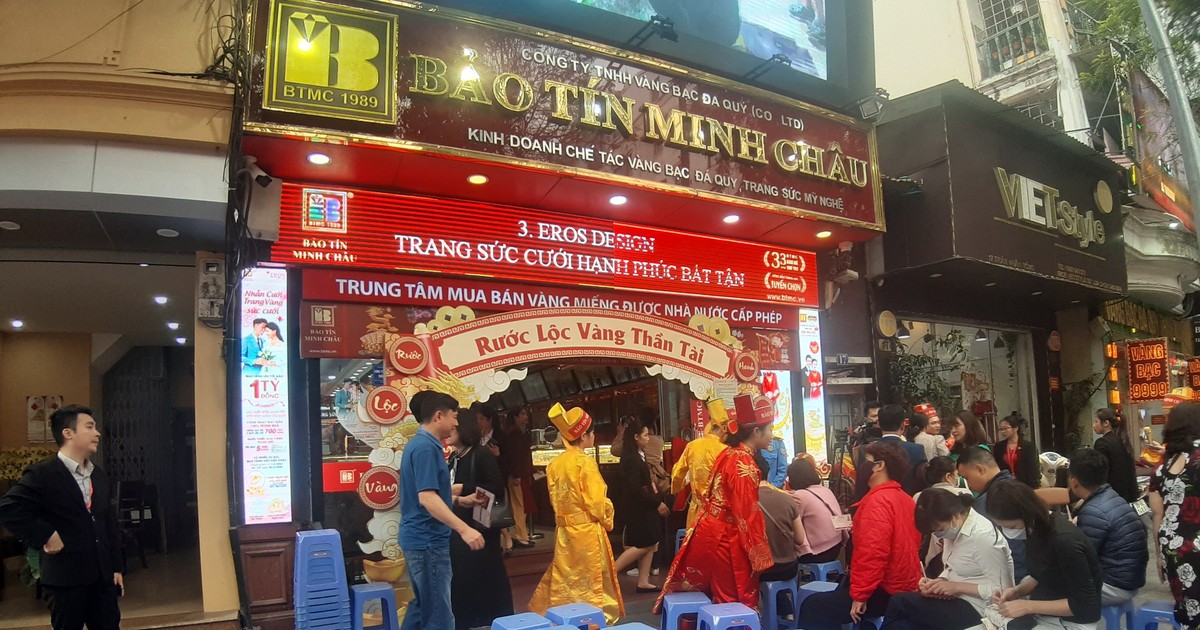 Hanoians no longer queue to buy gold | SGGP English Edition