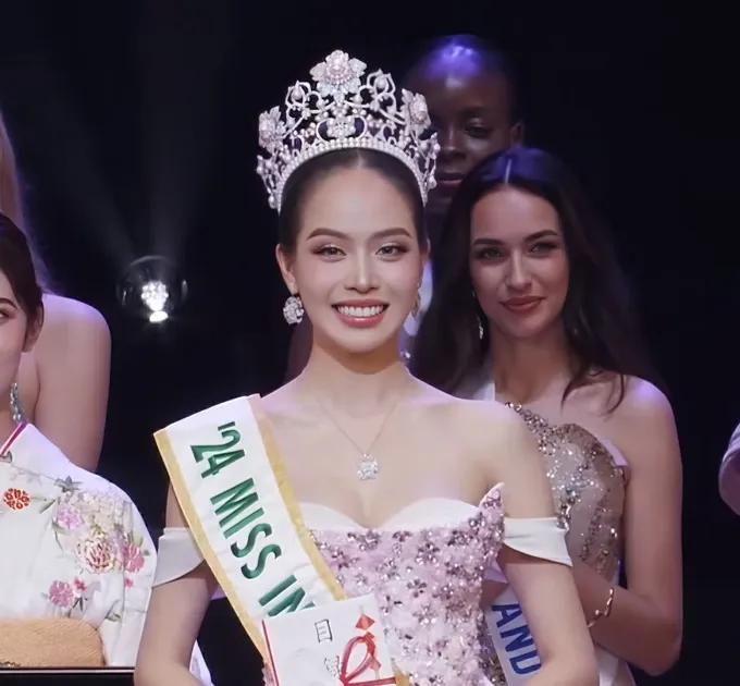 Vietnamese beauty Huynh Thi Thanh Thuy crowned Miss International | SGGP English Edition