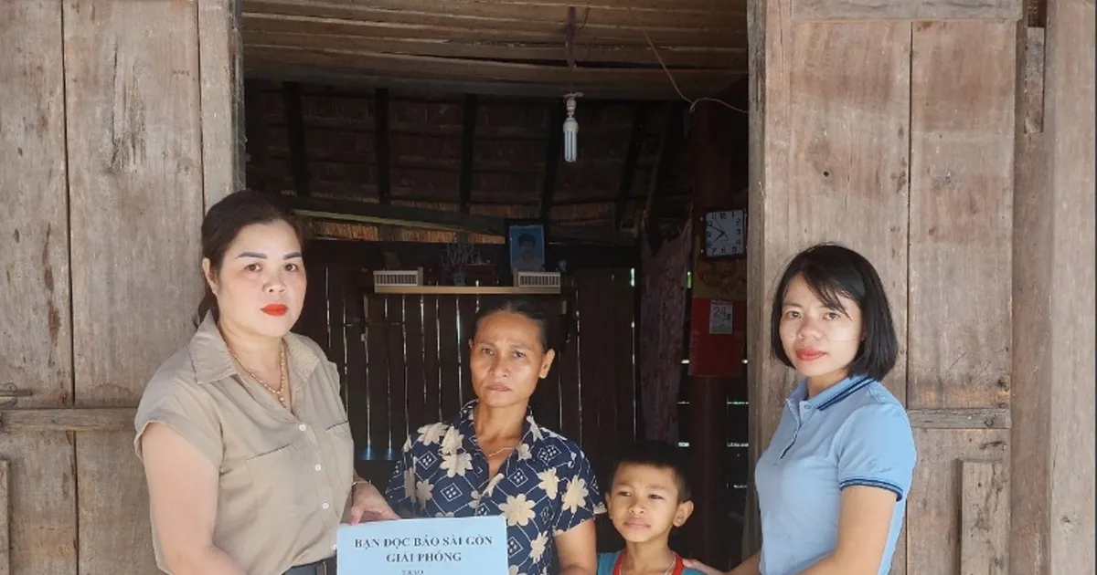 Báo SGGP trao 37,3 triệu đồng cho các gia đình khó khăn ở Hà Tĩnh | BÁO ...