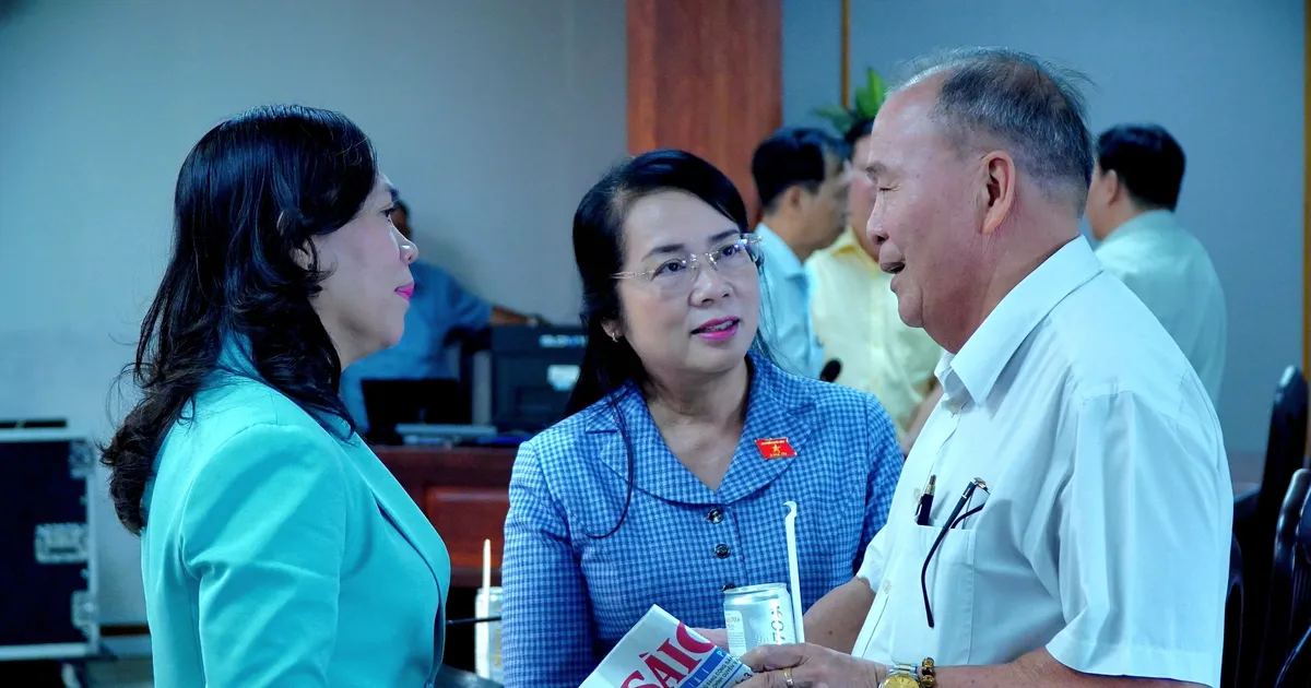 Cử tri lo lắng trước tác hại của thuốc lá điện tử, các loại ma túy mới ...