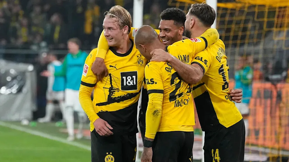 Dortmund lên ngôi đầu bảng, Julian Brandt cán mốc 300 trận | CHUYÊN ...