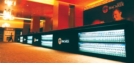 Kỷ lục quầy bar dài nhất Việt Nam | BÁO SÀI GÒN GIẢI PHÓNG