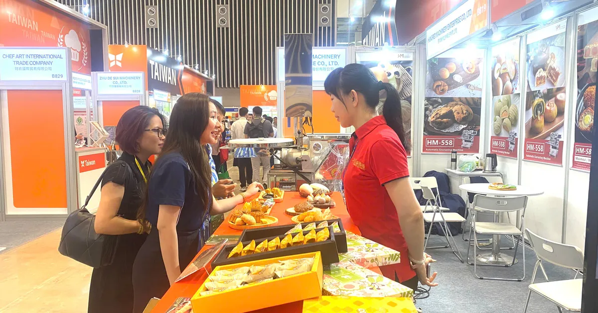 Nhiều thương hiệu bánh kẹo người Hoa quy tụ tại VIBS 2024 | Báo Sài Gòn Đầu Tư Tài Chính