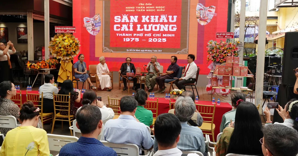 Ra mắt sách “Sân khấu cải lương TPHCM 1975-2025” | BÁO SÀI GÒN GIẢI PHÓNG
