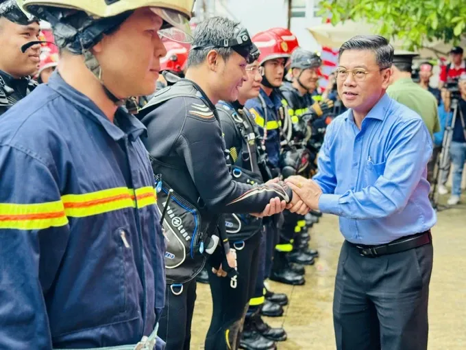 HCMC launches two elite firefighting, rescue teams on both water, land | SGGP English Edition