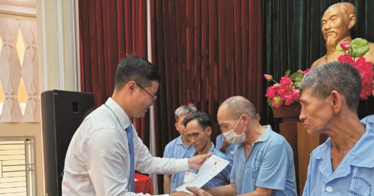 新生儿有权报生 | 华文西贡解放日报