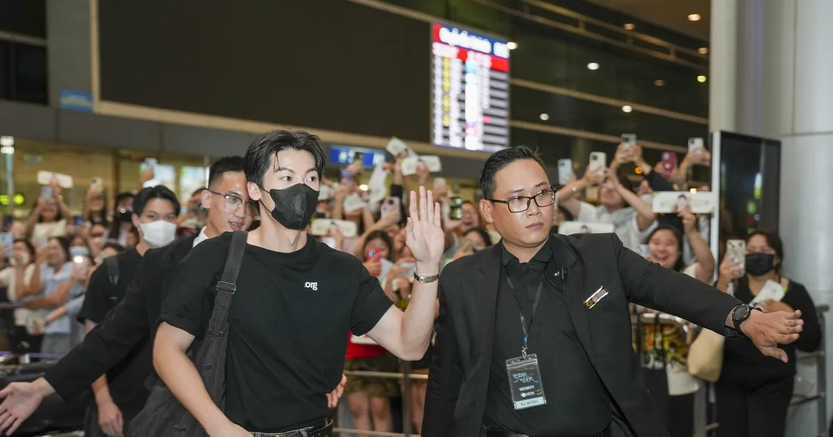 Ngôi sao điện ảnh Đài Loan Hứa Quang Hán bất ngờ vì tình cảm của người ...