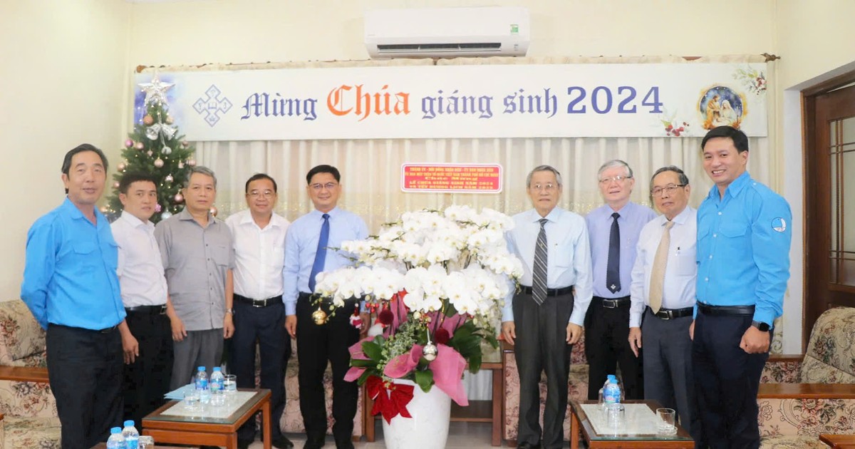 HCMC leaders visit Vietnam Evangelical Church (South) for holiday ...