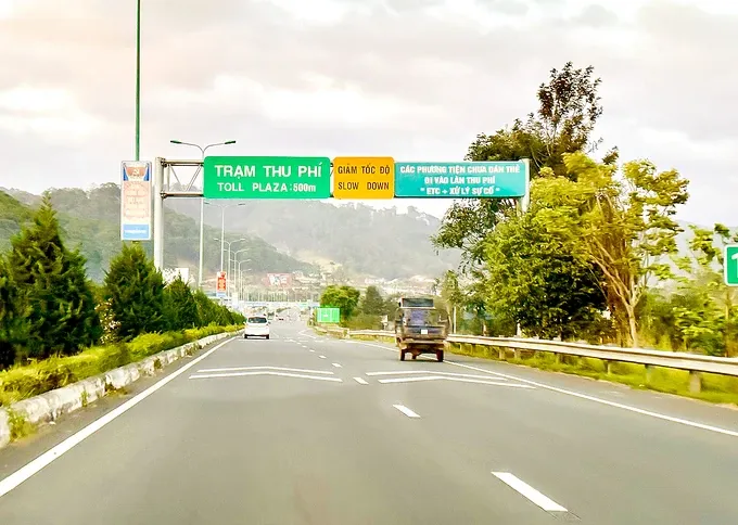 Transport Ministry issues new standards for expressways | SGGP English Edition