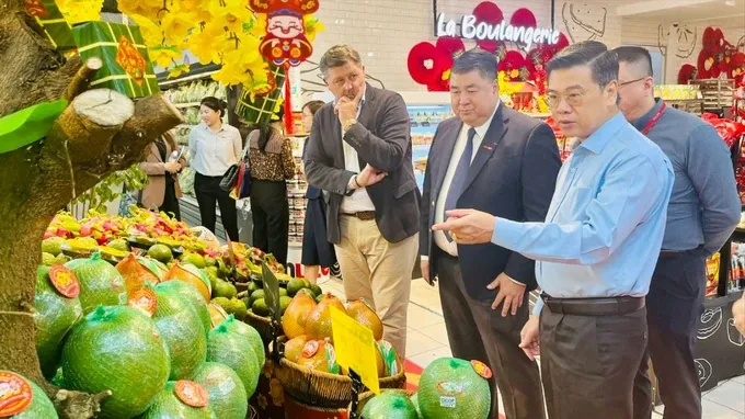 Retailers in HCMC gear up for Tet shopping season with promotions ...