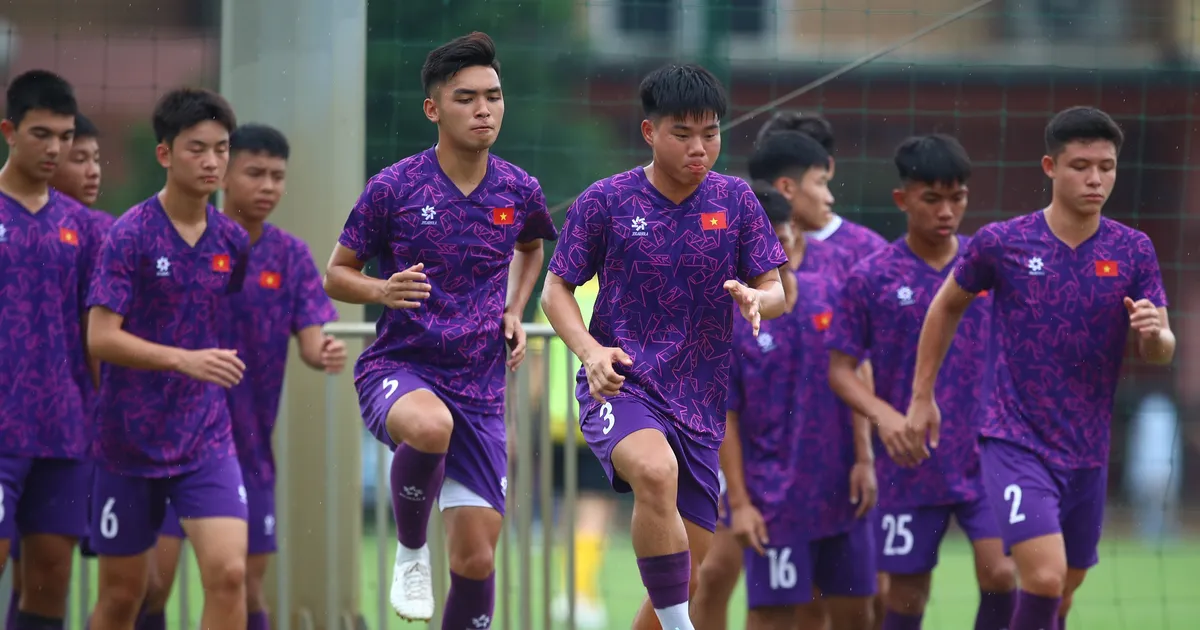 Maxwell James Peereboom bị loại trước khi đội U17 Việt Nam sang Nhật Bản | CHUYÊN TRANG THỂ THAO