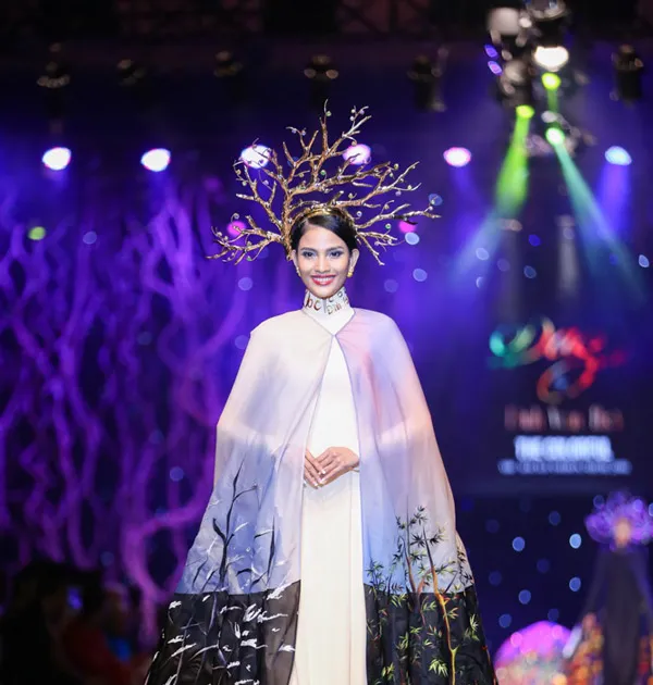 Trương Thị May xuất thần trong show Đa sắc | CHUYÊN TRANG THỂ THAO