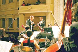 Nhạc trưởng Frans Rasmussen chỉ huy dàn nhạc giao hưởng TPHCM | BÁO SÀI ...