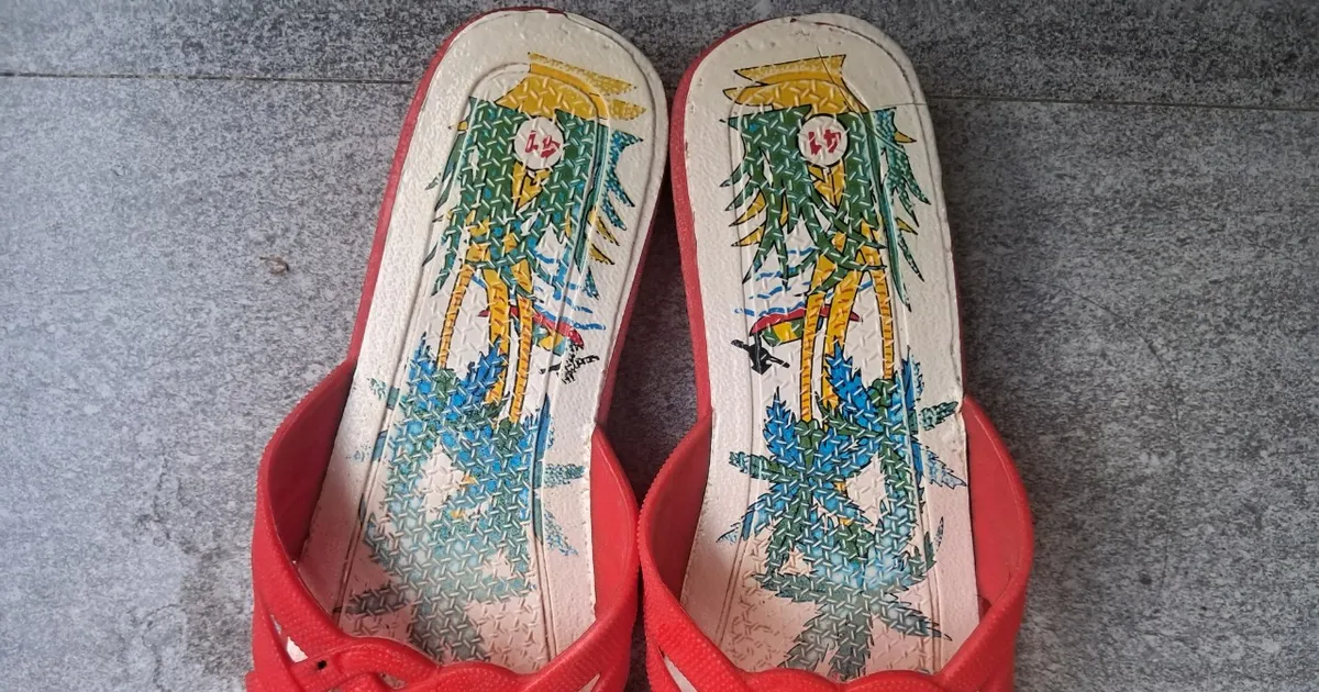 Đôi dép đứt quai của mạ | BÁO SÀI GÒN GIẢI PHÓNG