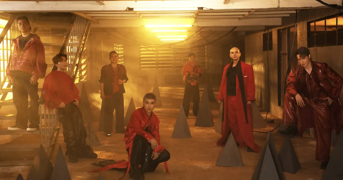 MV “Hỏa Ca - Call me by fire” ra mắt, 33 “anh trai” xuất hiện độc đáo ...