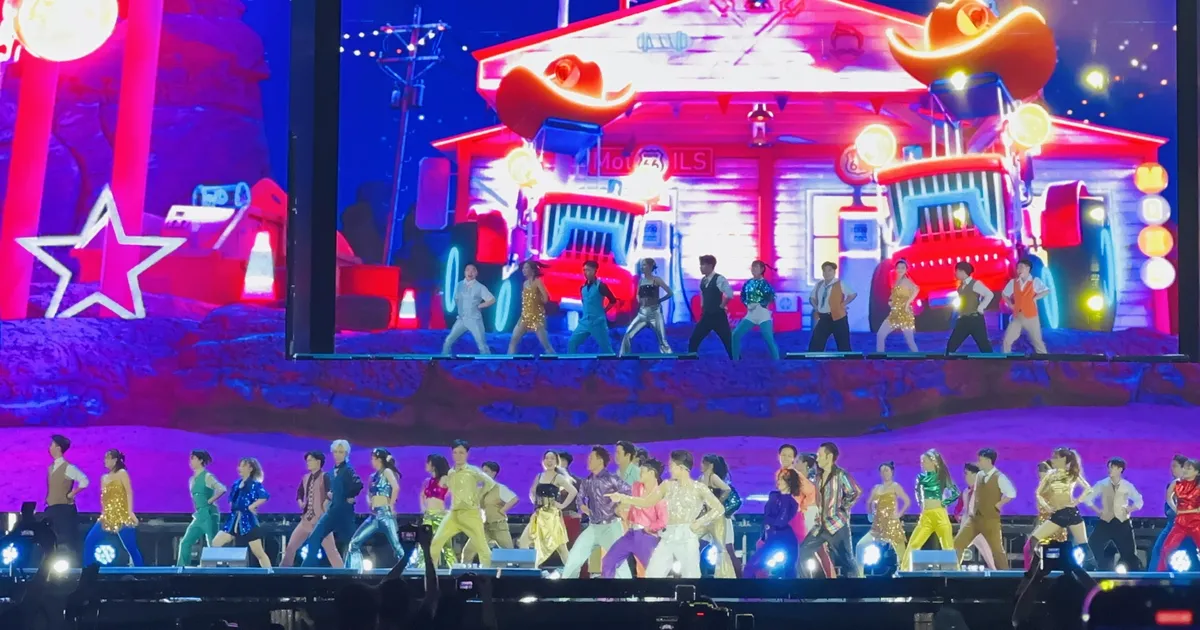 Psy, Hieuthuhai, Mono cùng hơn 15 nghệ sĩ trong và ngoài nước bùng nổ ...