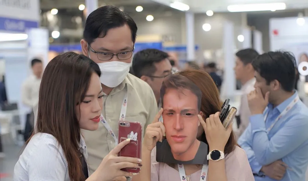Công nghệ Face ID của VNPT tạo ấn tượng tại Asia Tech X Singapore 2023 | BÁO SÀI GÒN GIẢI PHÓNG