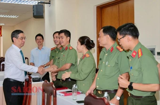 HCMC leader extends New Year greetings to public security forces | SGGP ...