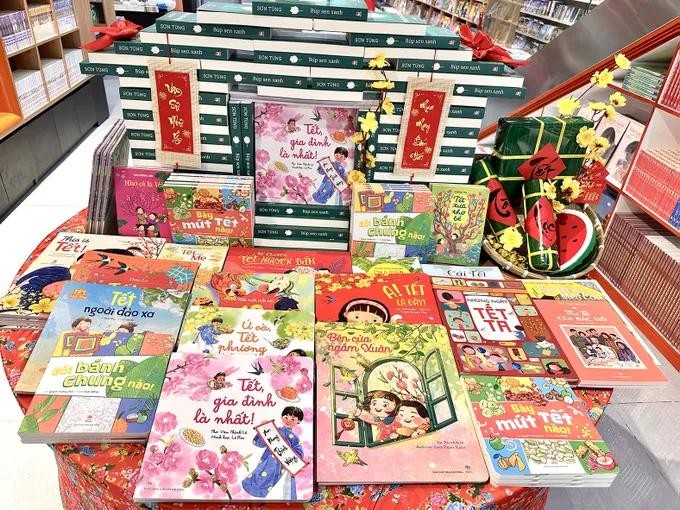 Rich variety of Tet books for children released | SGGP English Edition