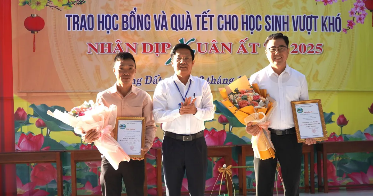Công ty Xổ số kiến thiết Bà Rịa - Vũng Tàu trao 44 suất học bổng cho ...