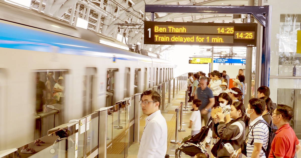 Students, office workers embrace metro for daily commuting | SGGP ...