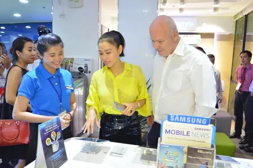 Samsung khai trương Trung tâm chăm sóc khách hàng cao cấp thứ 11 ở Việt ...