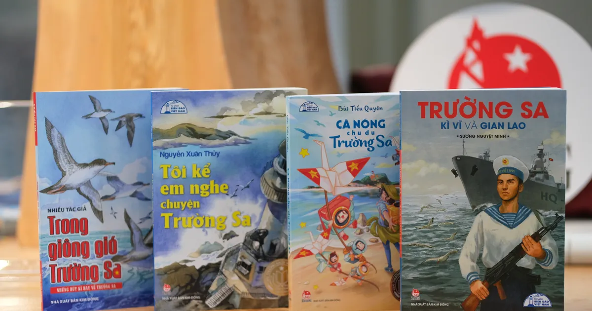 Tự hào biển đảo quê hương qua từng trang sách | BÁO SÀI GÒN GIẢI PHÓNG