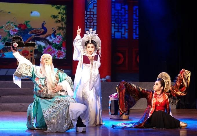 Seeking best screenplays for cai luong stages | SGGP English Edition