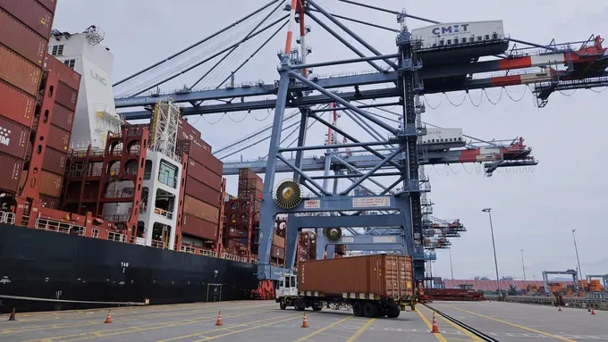 Cai Mep port cluster records growth of over 18 percent year-on-year ...