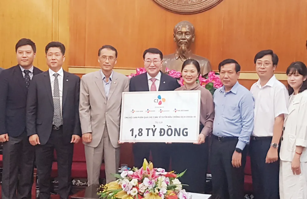 Tập đoàn CJ tặng 4.200 phần quà trị giá 2 tỷ đồng tri ân cuộc chiến ...