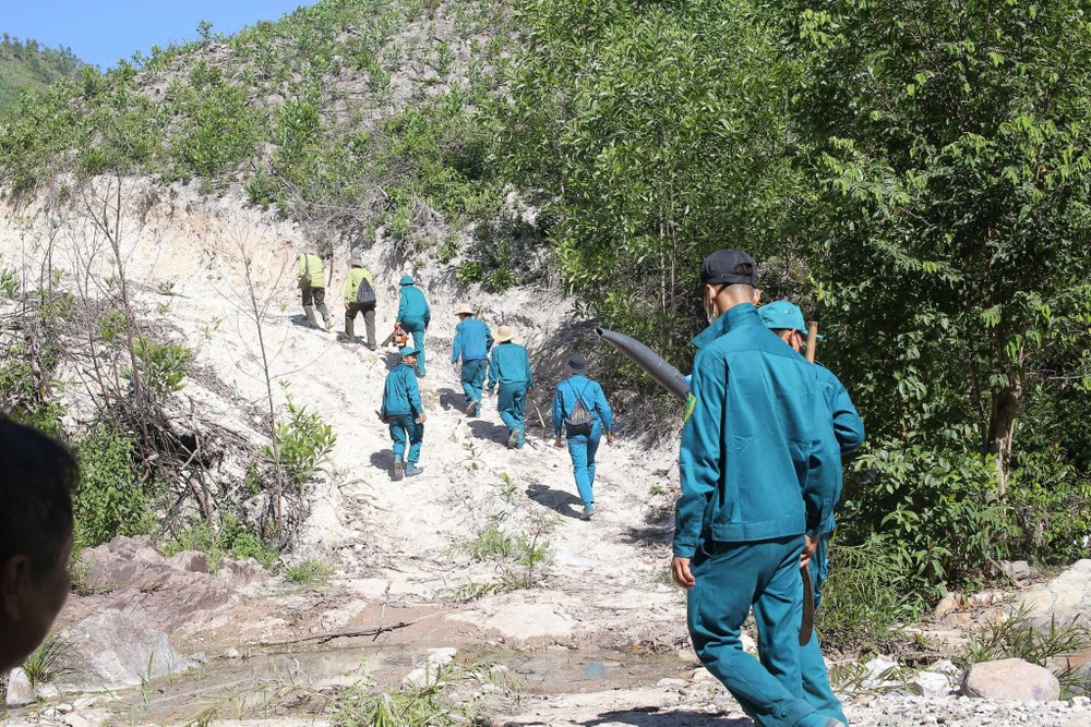400 firefighters, forest rangers, inhabitants battling wildfire | SGGP ...