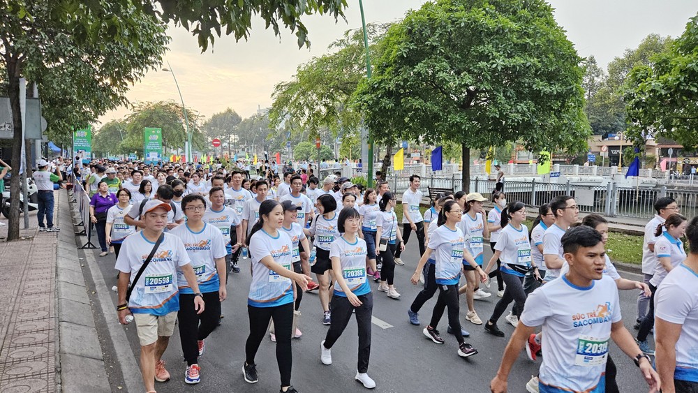Over 1,500 people join charity walk to raise funds for the poor in ...