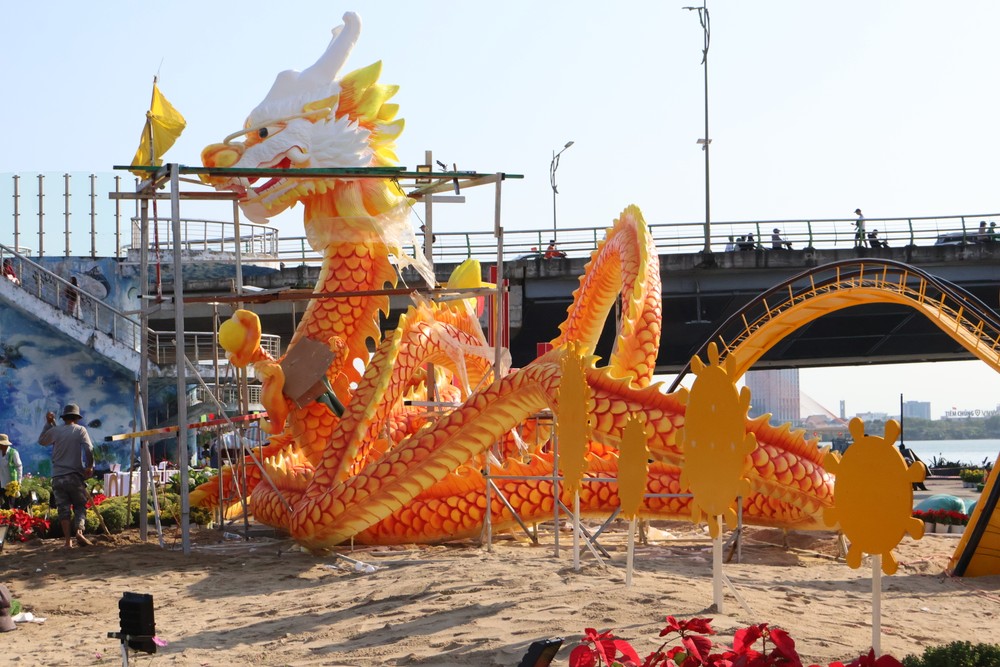 Marvel at dragon mascots heating up Da Nang | SGGP English Edition