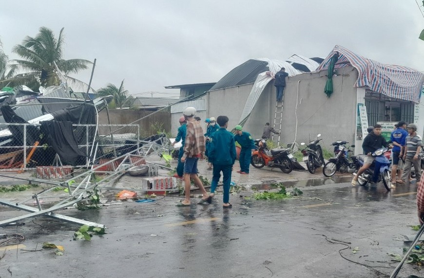 Tornadoes continuously wreacking harvoc in Mekong Delta | SGGP English ...