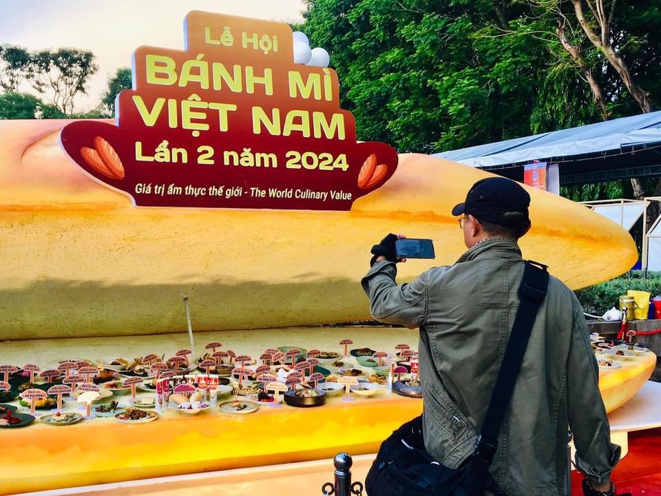 Around 100,000 visitors attend 2nd Vietnamese Banh mi Festival | SGGP ...