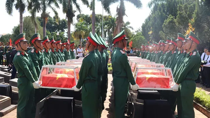 18 Vietnamese martyrs' remains repatriated from Cambodia laid to rest ...