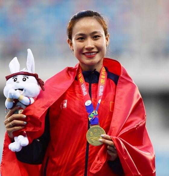 Huỳnh Thị Mỹ Tiên, Nguyễn Thị Oanh, Nguyễn Thị Huyền cùng dự giải điền ...